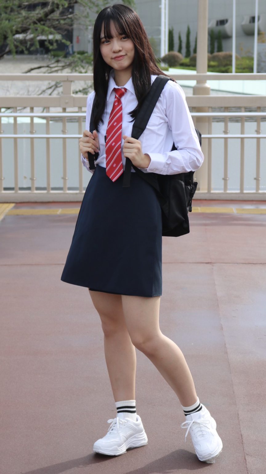 現役JKに聞いた！令和女子高生の『制服トレンド白書2020』 制服コーデのリアル調査を実施！ | トレンドお届けメディア Trepo（トレポ