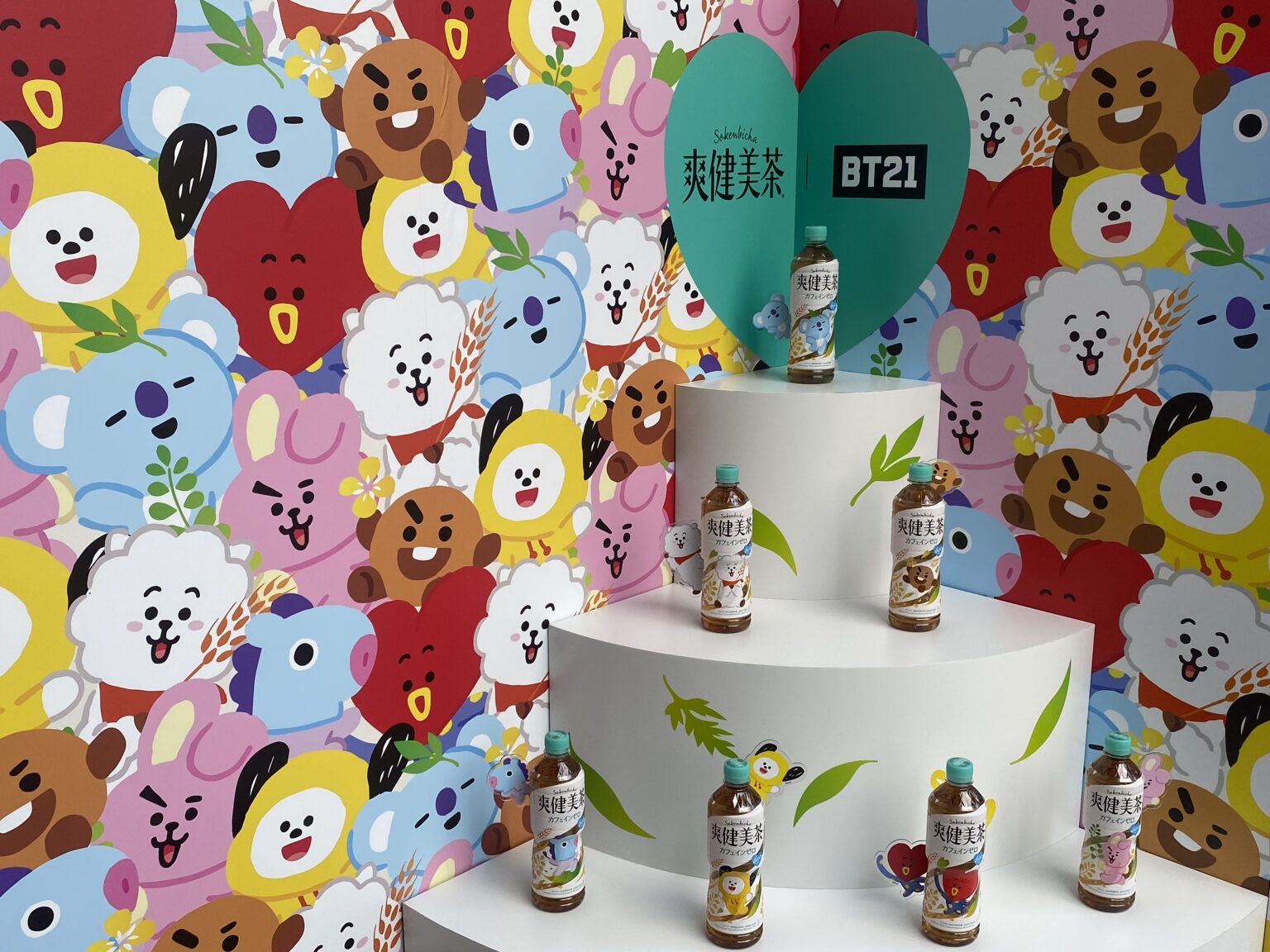【5/25〜5/29】渋谷で「爽健美茶 BT21限定デザインボトル」をプレゼント！インスタ映えサンプリングイベントをレポート♡ | トレンドお届けメディア Trepo（トレポ
