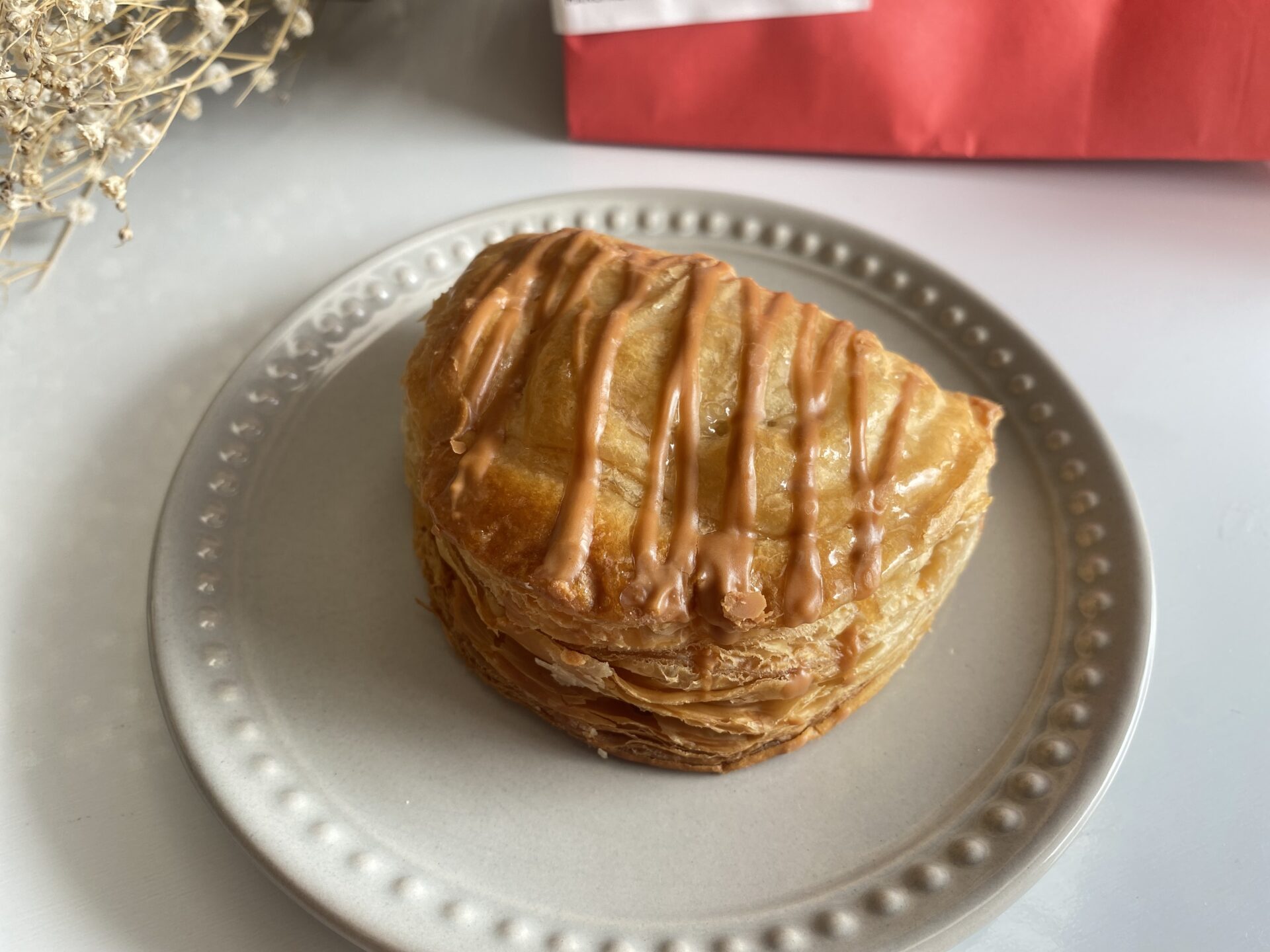 【10/17発売】RINGOから「焼きたてカスタードアップルパイ キャラメル」が販売中！あま〜い香りにときめいちゃう。 - トレンドお届けメディア Trepo（トレポ