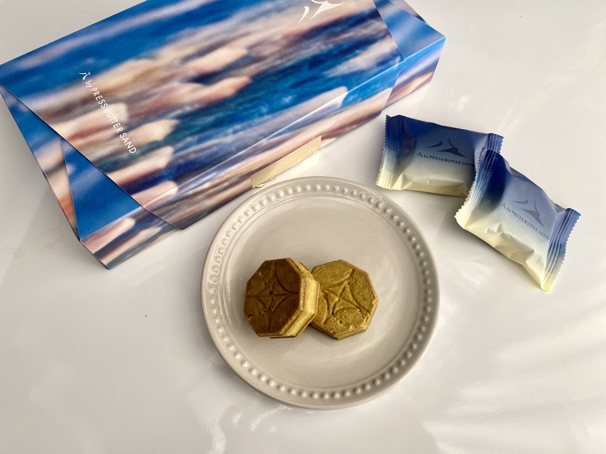 【パケ買い必須】「八 by PRESS BUTTER SAND」 和バターサンド第2弾！玄米茶の新フレーバーが登場。 - トレンドお届けメディア Trepo（トレポ