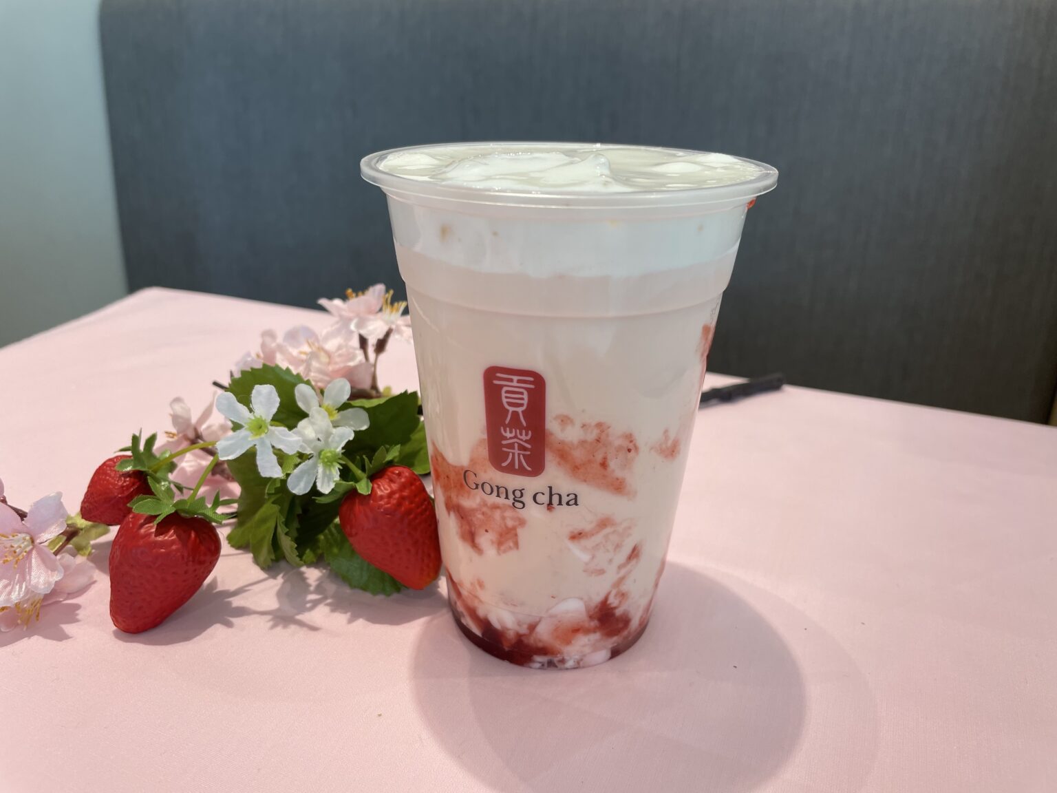 【3/16～】ゴンチャの新作♡「いちご杏仁 ミルクティー＆フローズン」が登場。期間限定の大人気ドリンクで春を感じよ♪ - トレンドお届けメディア Trepo（トレポ