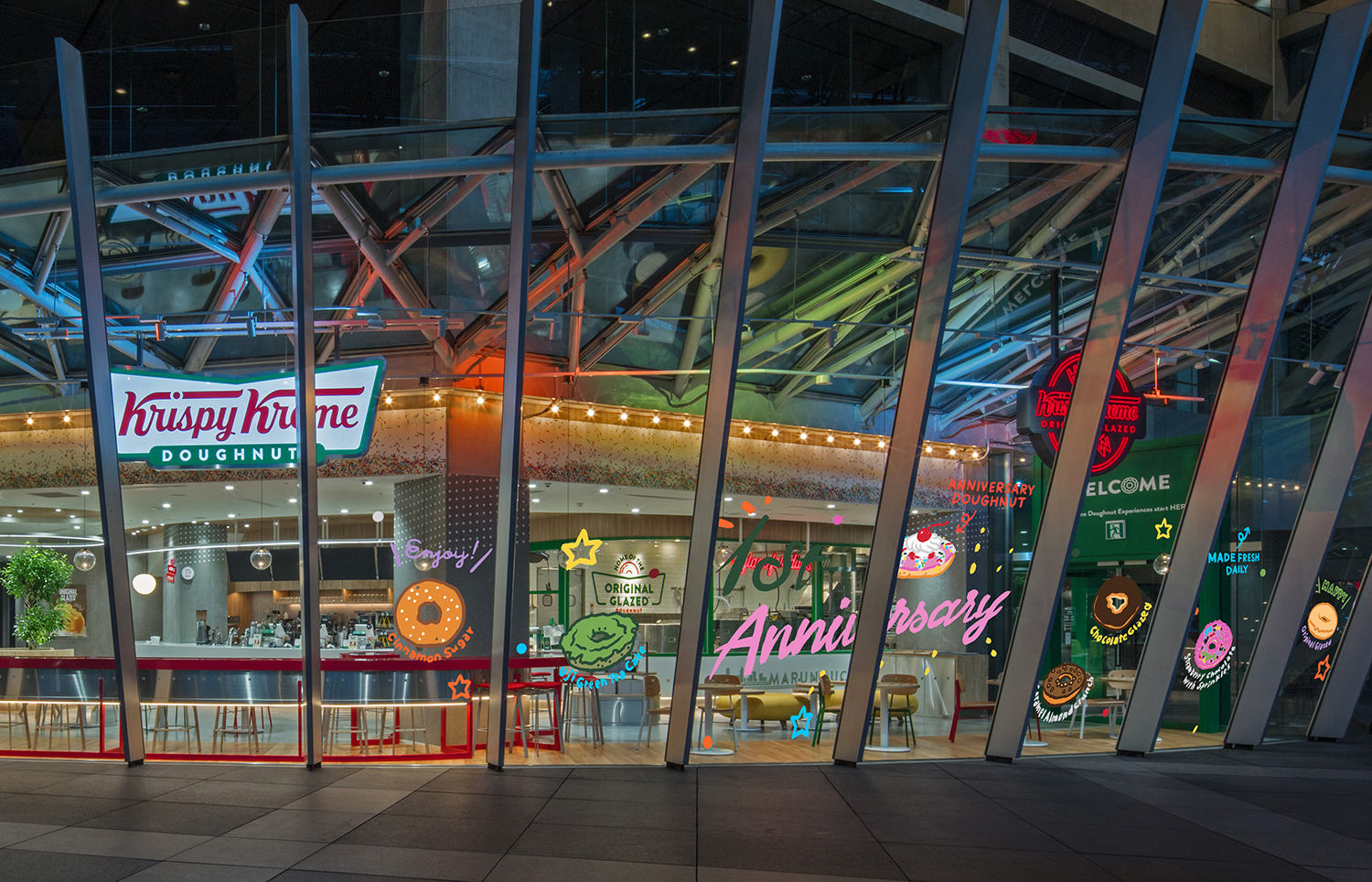 【8/16から】クリスピー・クリーム・ドーナツからアニバーサリーを彩る限定ドーナツが登場♡おしゃピクやホカンスにもおすすめ！ | トレンドお届けメディア Trepo（トレポ