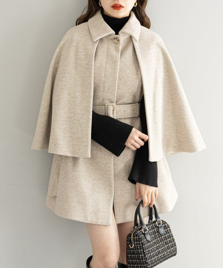 【2023秋冬】主役級！かわいいレディースケープコート、ポンチョコート7選♡ショート丈、ロング丈別にご紹介！ | トレンドお届けメディア Trepo（トレポ