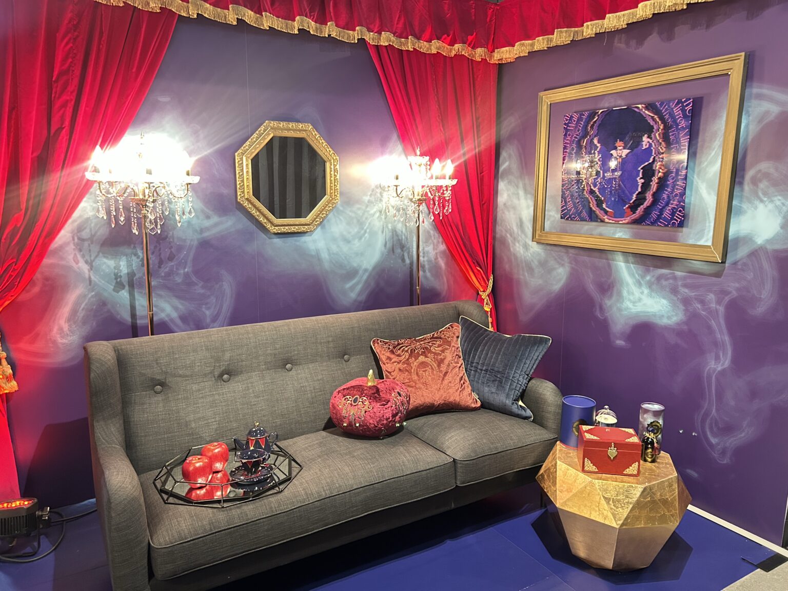 【Francfranc】5人のヴィランズにインスパイアされた『VILLAINS NIGHT ROOM』が期間限定で開催！人気アイテムが当たる ...