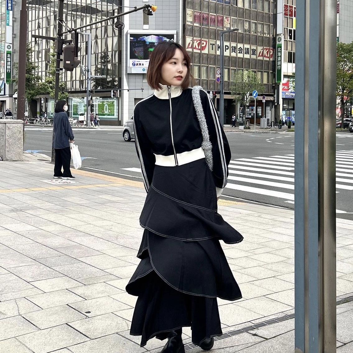 【2023冬】秋冬マストバイアイテムのトラックジャケット！おすすめブランド9選と着回しコーデをご紹介します♡ | トレンドお届けメディア Trepo（トレポ