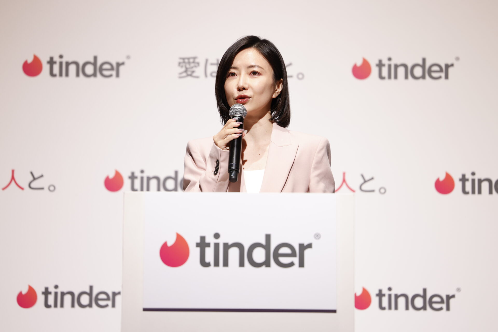 【Tinder Japan】「愛は他人と。」トークイベントにゆりやんレトリィバァ・ROLAND・kemio・ミチが登場！出会いについて語る。 - トレンドお届けメディア Trepo（トレポ
