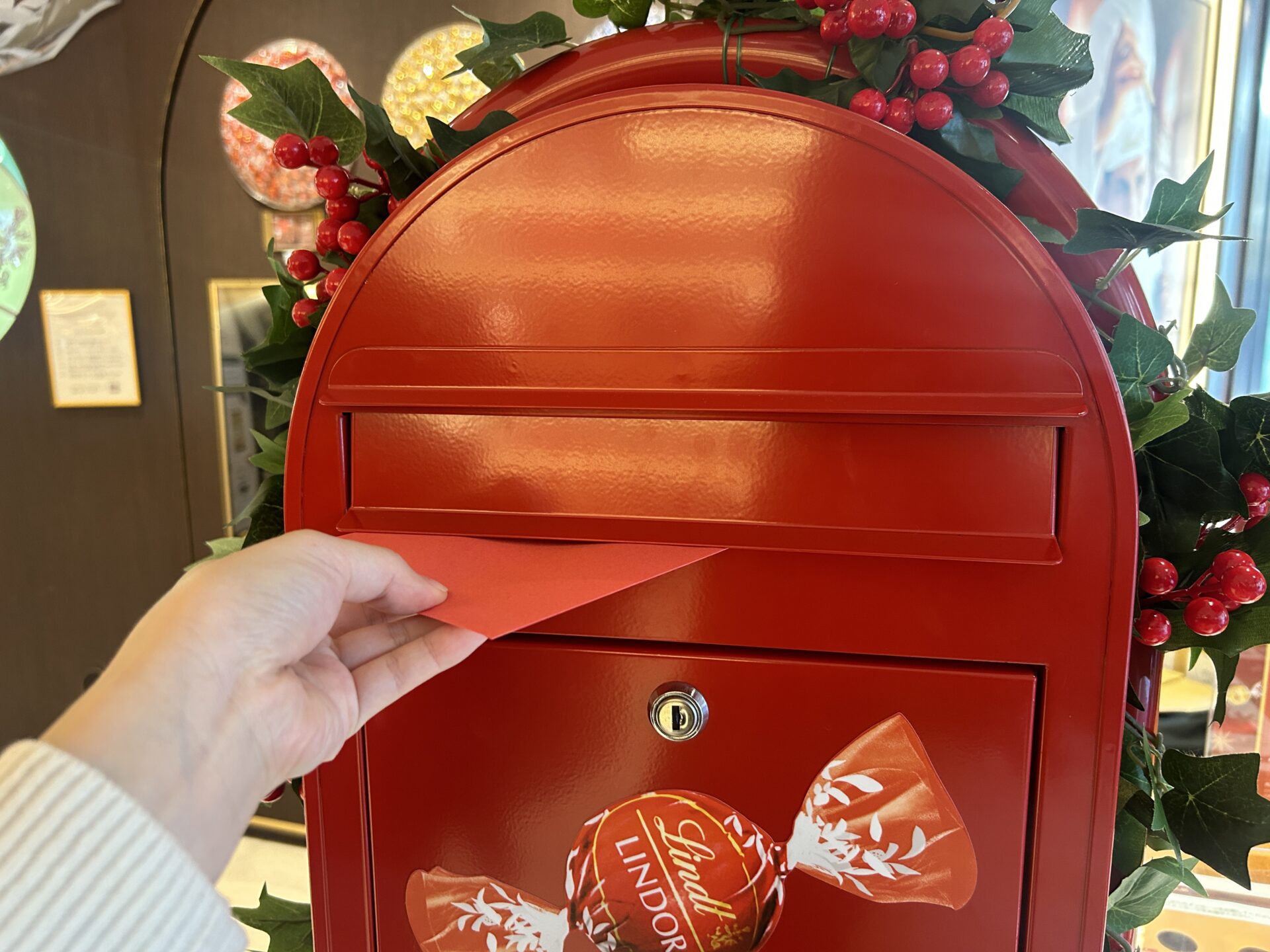 【2023年クリスマス】リンツから日本限定キャンペーン「LINDOR POST」がスタート！大切な人にリンドールのご褒美を送ってみて♡ - トレンドお届けメディア Trepo（トレポ