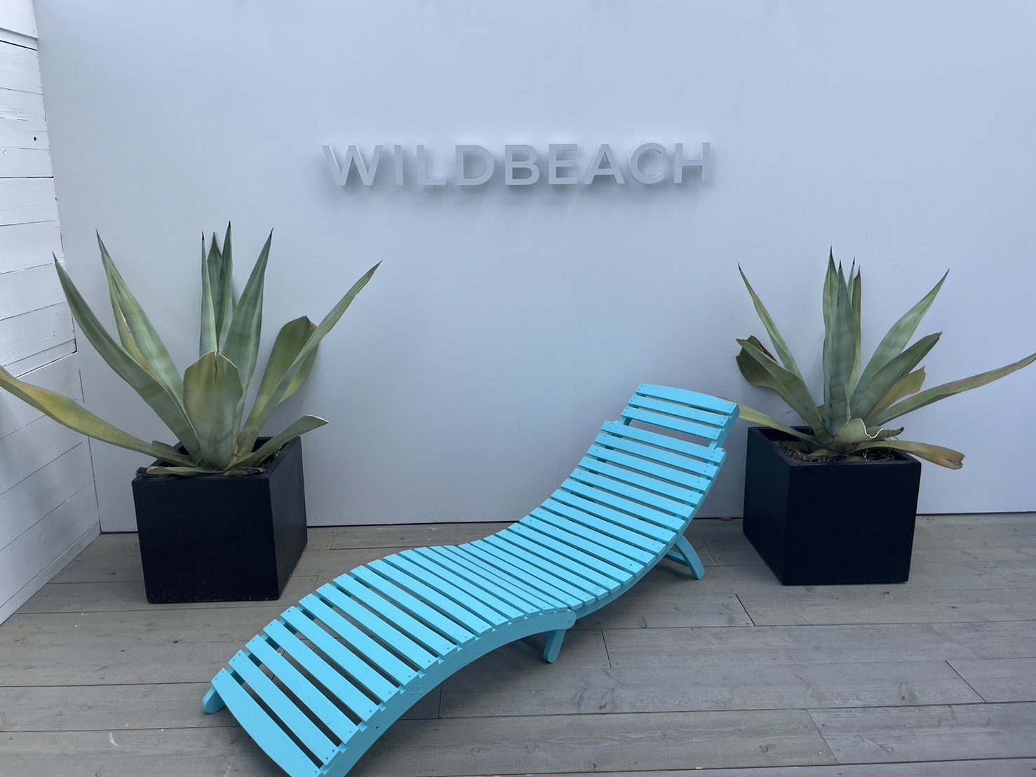 【WILDBEACH新宿】『至極のラグジュアリーBBQ』が楽しめる、屋上ビアガーデンがリニューアル♡スケールアップしたホワイトビーチでリゾート気分を楽しもう！ - トレンドお届けメディア ...