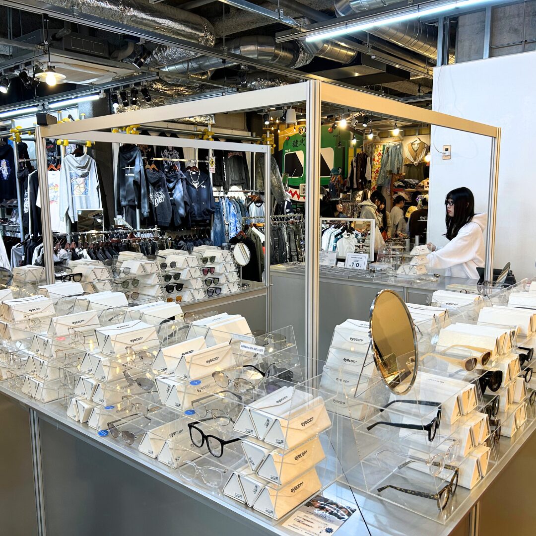 【話題】「eyecon」でメガネチャーム作りを体験♡ 自分だけのオリジナルアイウェアをゲットしよう！ - トレンドお届けメディア Trepo（トレポ