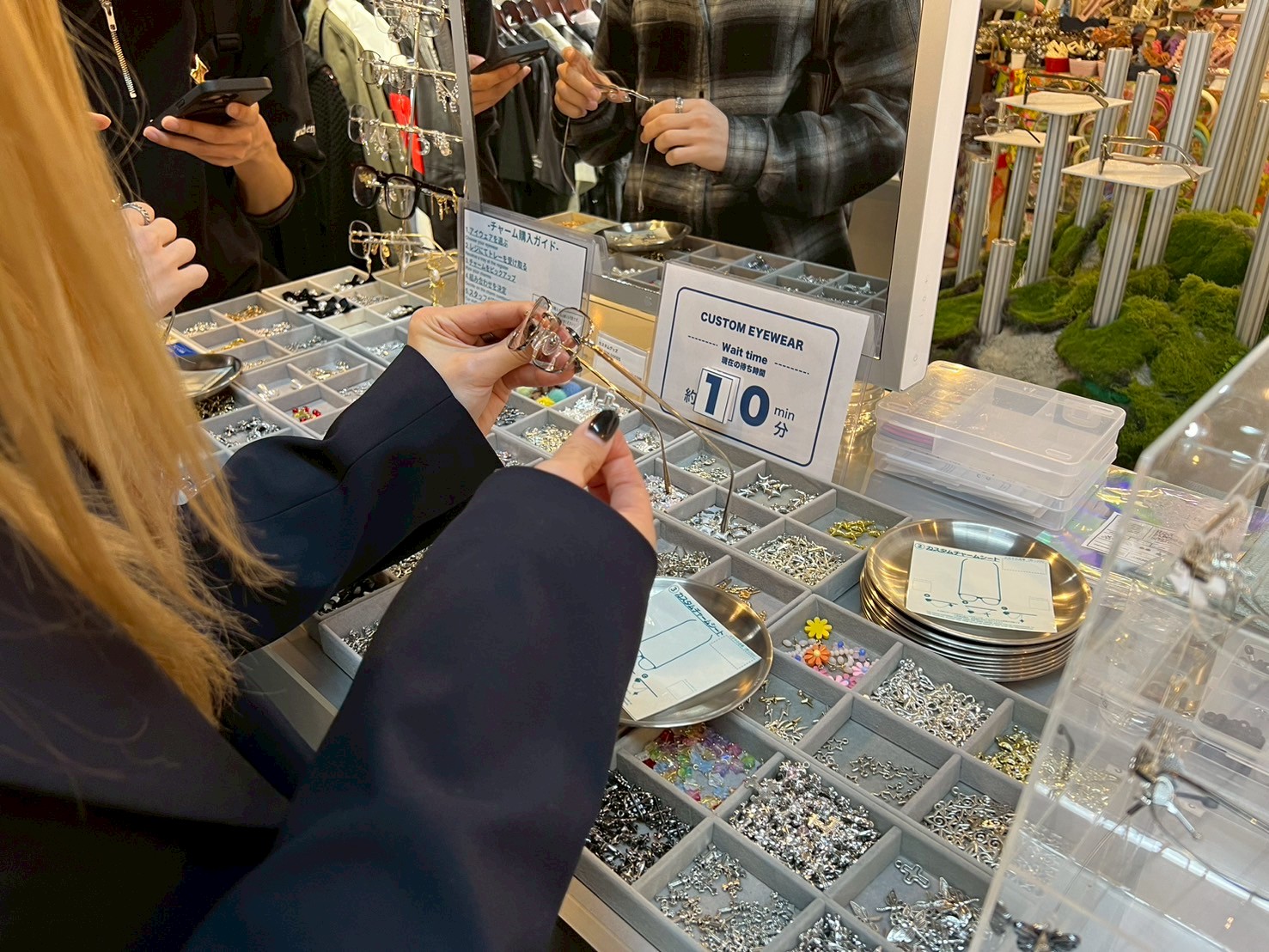 【話題】「eyecon」でメガネチャーム作りを体験♡ 自分だけのオリジナルアイウェアをゲットしよう！ - トレンドお届けメディア Trepo（トレポ