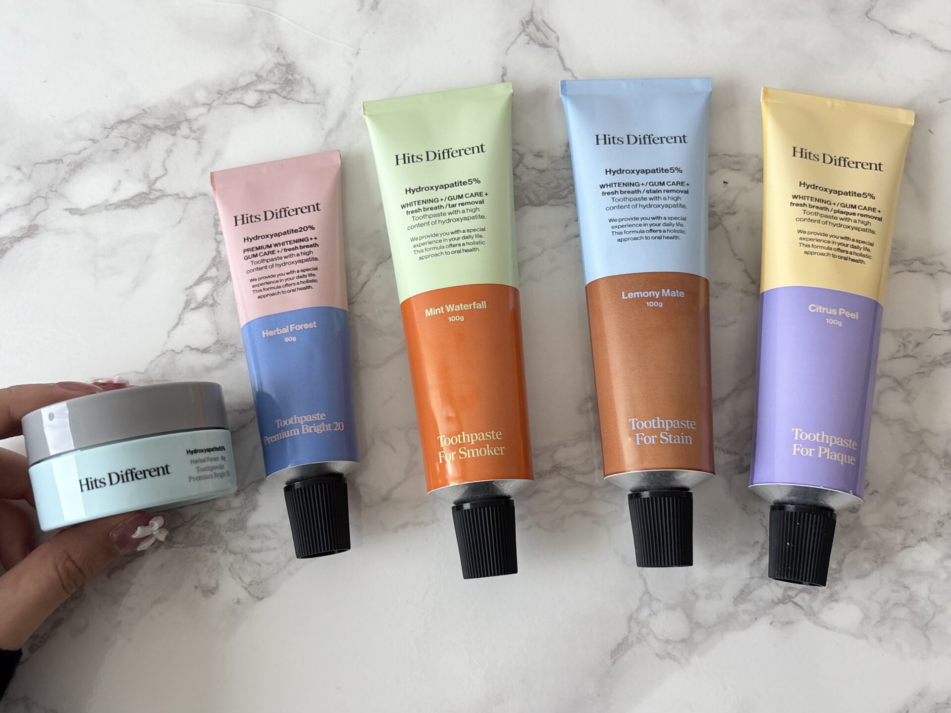 【マツキヨ新PB】“歯磨きで美容”する時代へ！話題の新ブランド「Hits Different」を全種類本音レビュー♪映えも美歯もゲットしちゃお ...