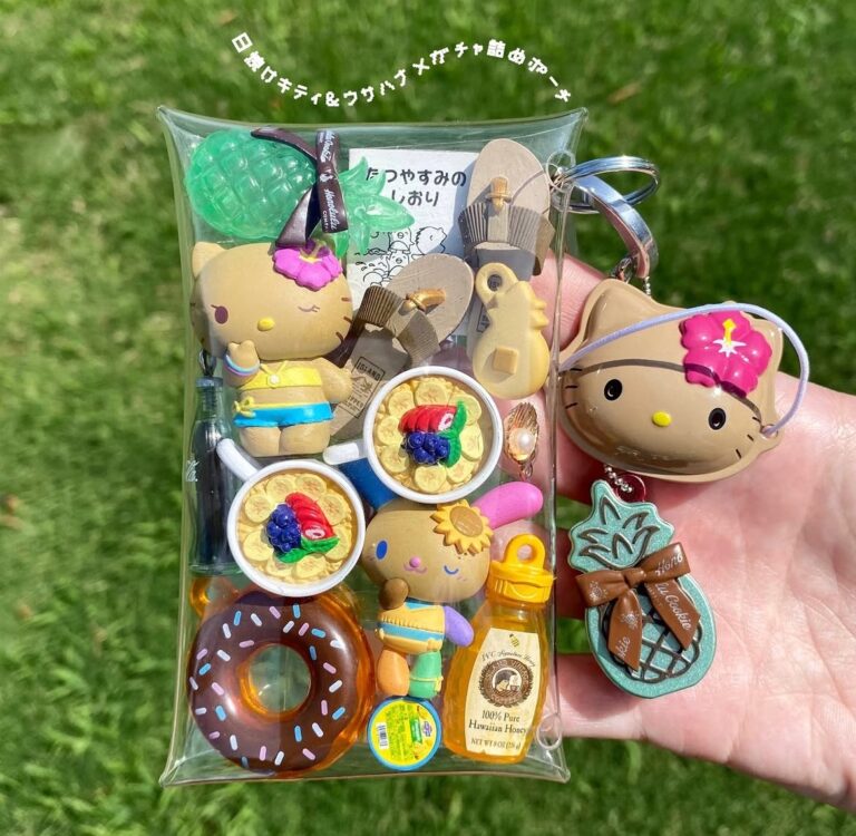 【2025年最新】話題の日焼けキティグッズが可愛すぎる♡ユニクロUTme！スタンプ、ローソンオリジナルグッズなど…入手方法やネイルデザインを総まとめでご紹介！ - トレンドお届けメディア ...