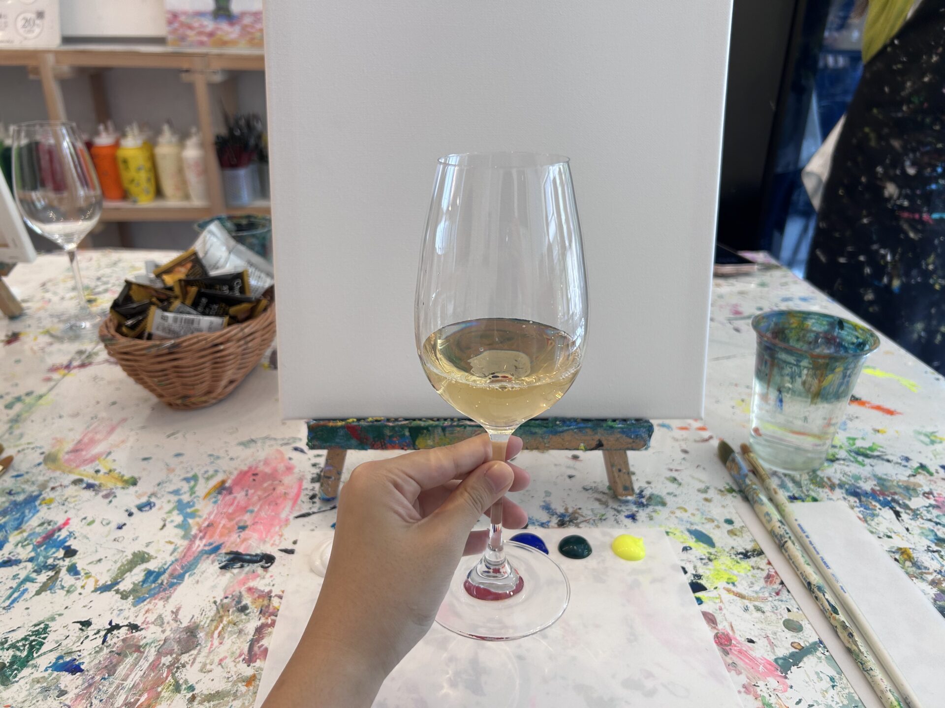 【体験レポ】ワインを片手にアートな癒し時間♡artwine.tokyo日本橋アトリエで“大人の贅沢体験”してきた！ - トレンドお届けメディア ...