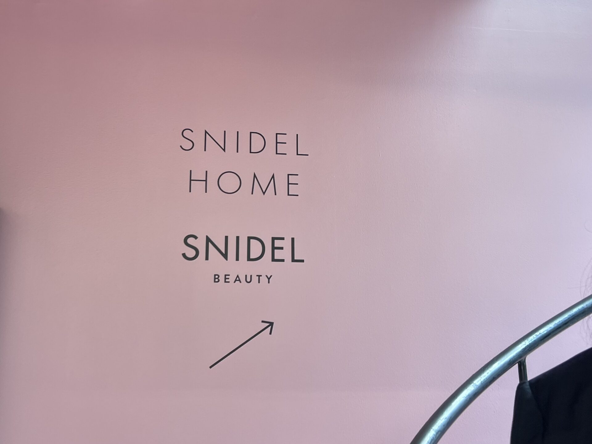【トレンド】SNIDELから期間限定店舗が青山に登場♡ブランド初のカフェやここでしかゲットできない商品をチェックしてね♪ - トレンドお届けメディア Trepo（トレポ